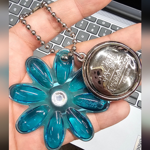 Coach | Accessories | Coach Daisy And Medallion | Poshmark